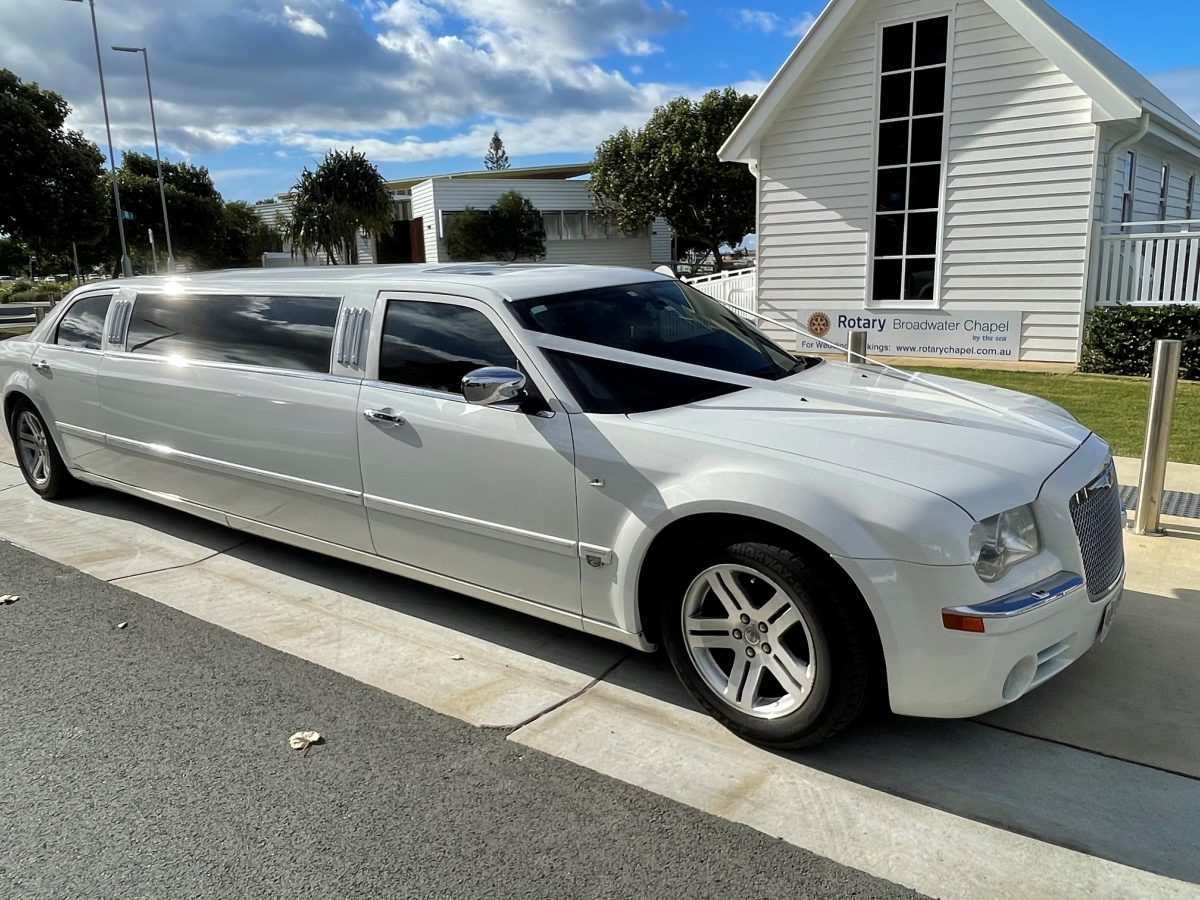 Chrysler Stretched Limousine from Gold Coast To Brisbane Airport